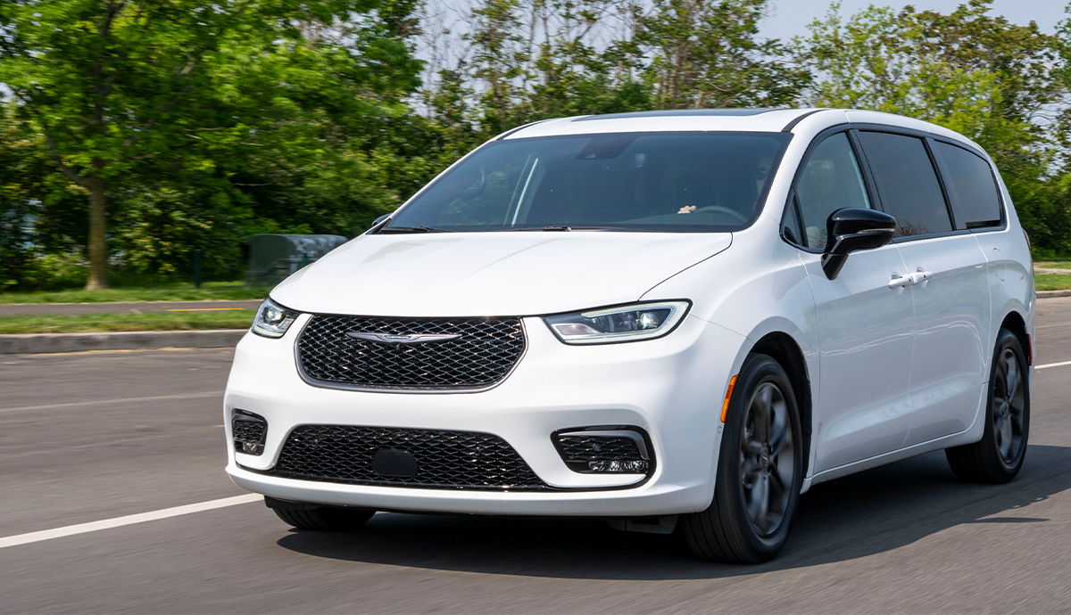 2025 Chrysler Pacifica Limited AWD: The Minivan That Made Me a Believer ...